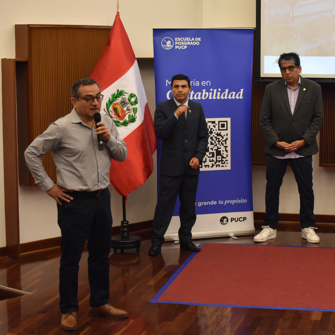 Visita de estudiantes UNSCH - Facultad de Ciencias Contables ...